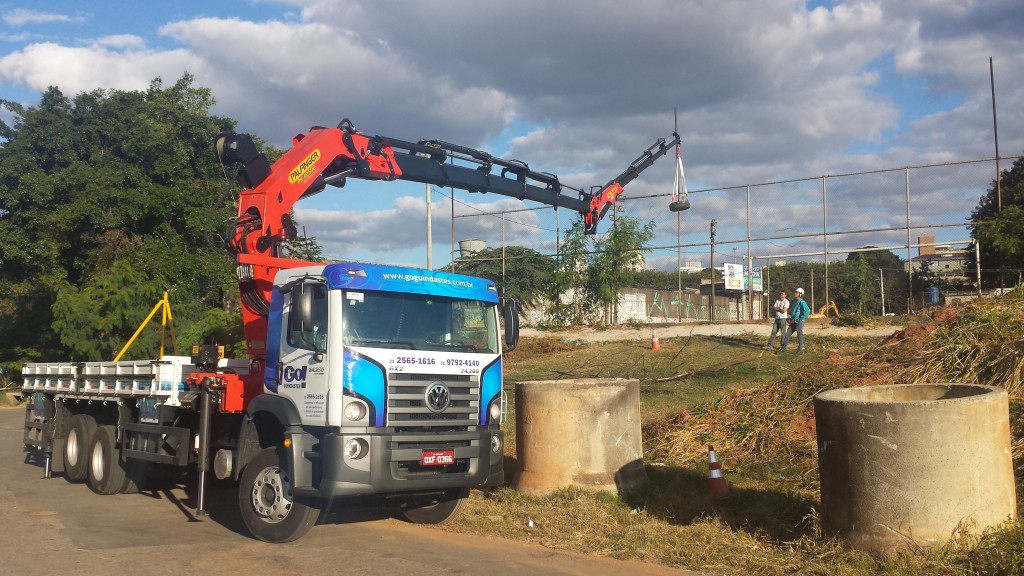 Munck com Fly Jib Aberto - Go! Guindastes